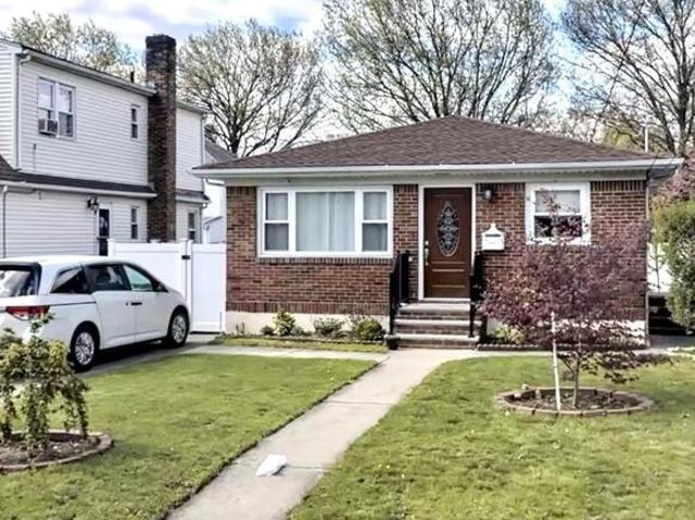62 Locust Avenue, Staten Island, NY 10306