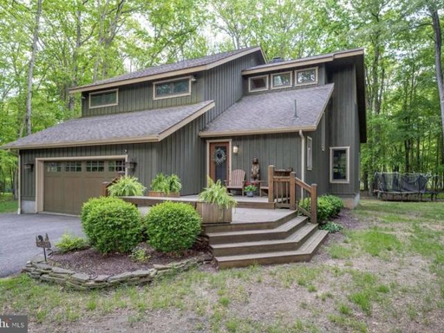 62 Middleton Rd, Oakland, MD 21550
