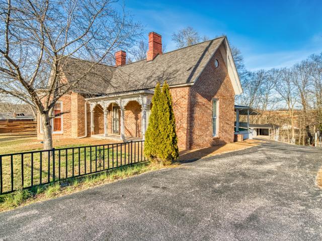 62 N Main St
