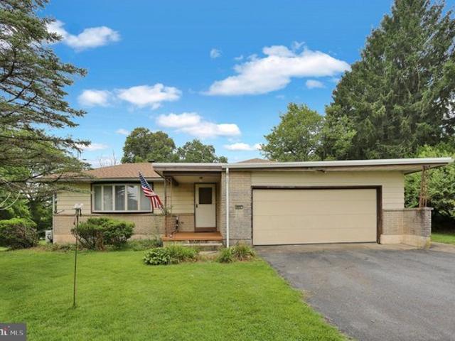 62 Ohlinger Rd, Shoemakersville, PA 19555