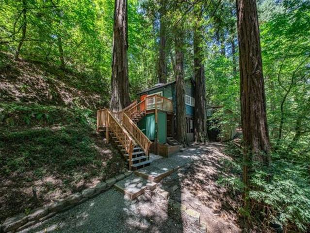 62 Park St, Woodacre, CA 94973
