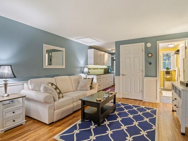 62 Pine Hill Rd S, York, ME 03902