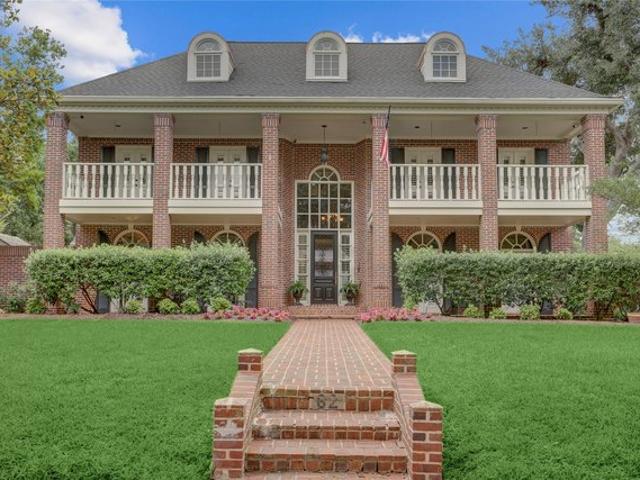 62 Pipers Walk, Sugar Land, TX 77479