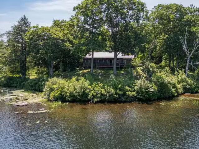 62 POND VIEW DR, BARNSTEAD, NH 03218 Single Family Residence F.