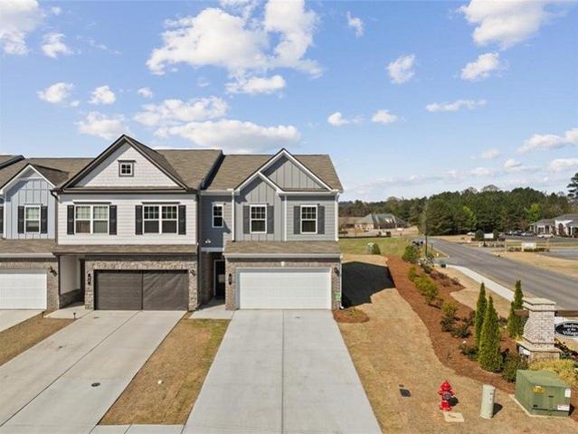 62 Professional Pl SE, Calhoun, GA 30701