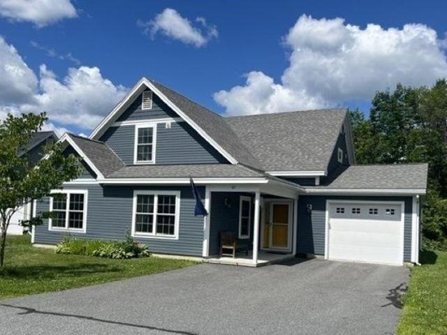 62 Pullman Ln, Hartford, VT 05001