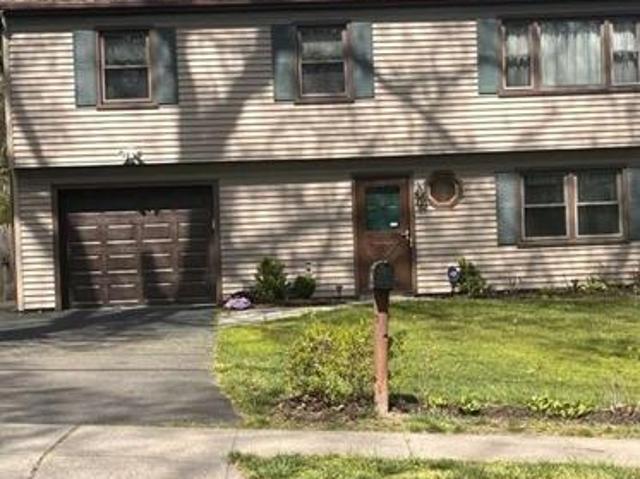 62 Rampart Rd, Norwalk, CT 06854
