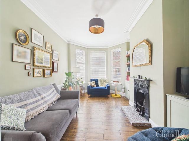 62 Ravenhill Avenue, Belfast, BT6 8LG