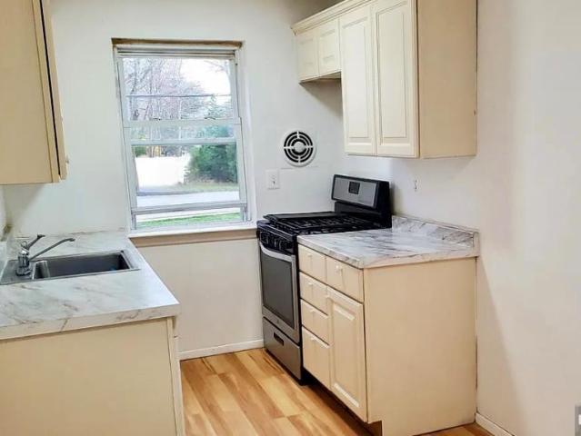 62 Regency Park