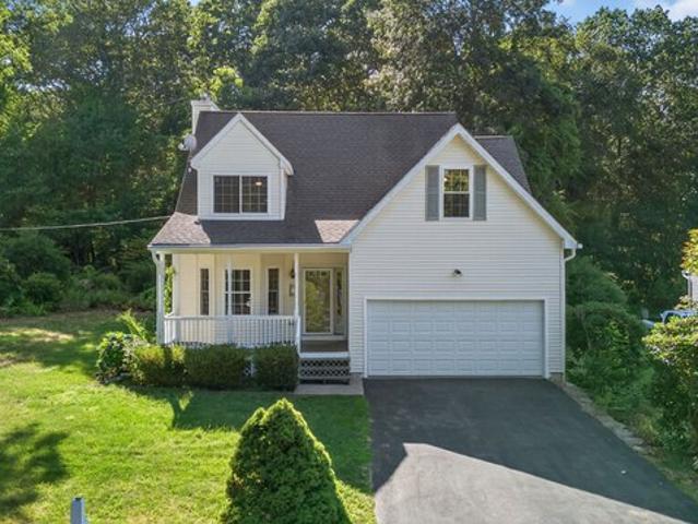 62 Ridgewood Dr, Norwich, CT 06360