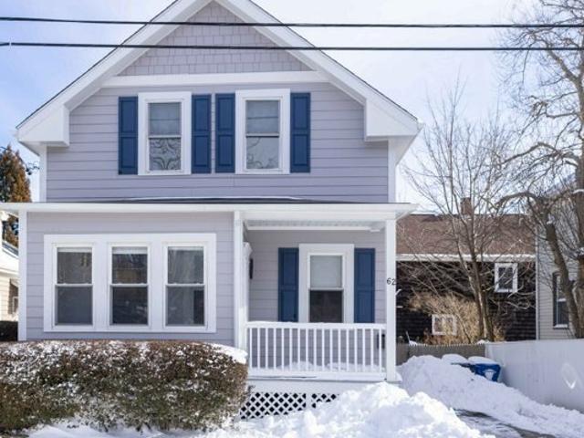 62 Roseneath Ave, Newport, RI 02840