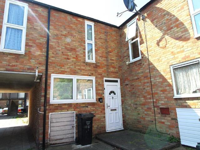 62 Sorrel Court, Basildon 3 bed terraced house to rent £1,550 pcm £358 pw