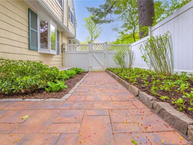 62 Summit Avenue