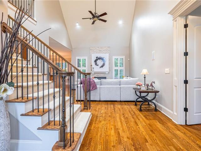 6304 Autumn Crest Court