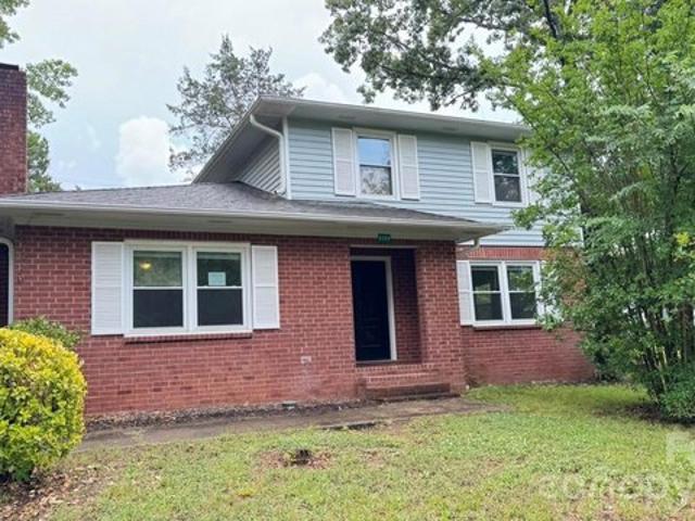 6304 Clearwater Dr, Indian Trail, NC 28079