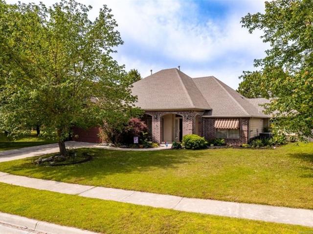 6304 E Galveston St, Broken Arrow, OK 74014