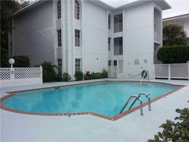 6304 Pointe West Blvd Apt 306, Bradenton, FL 34209