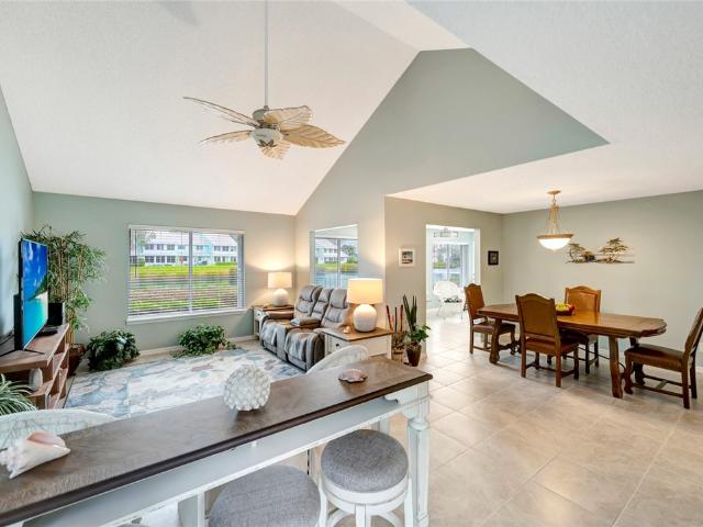 6304 River Run Dr, Unit 6304, Sebastian, FL 32958 | MLS #289695