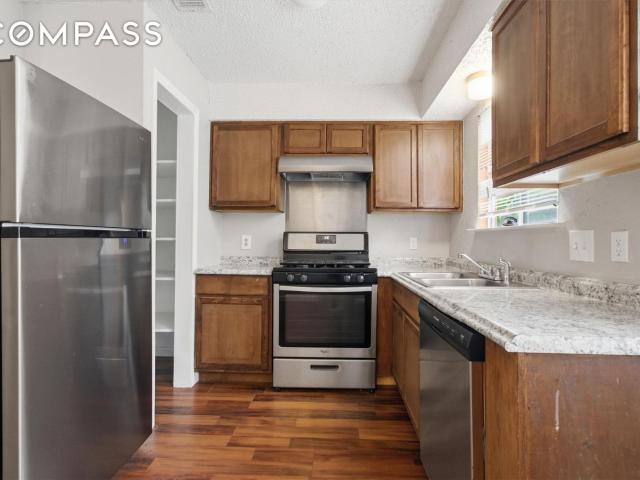 6305 Emerald Forest Dr B, Austin, TX