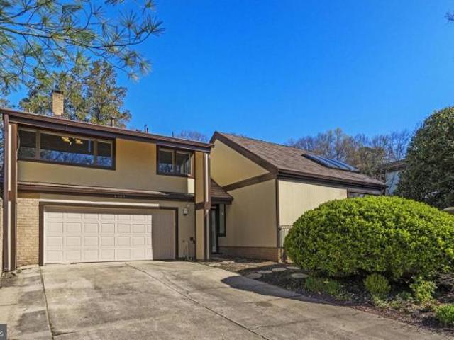 6305 Friendship Ct, Bethesda, MD 20817