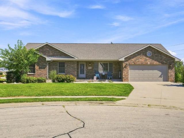 6305 Kiowa Ct, Asbury, IA 52002