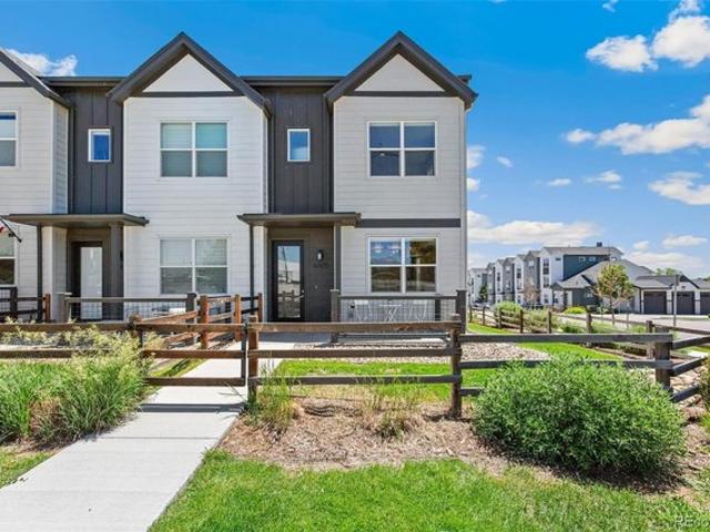 6305 King Ct, Denver, CO 80221