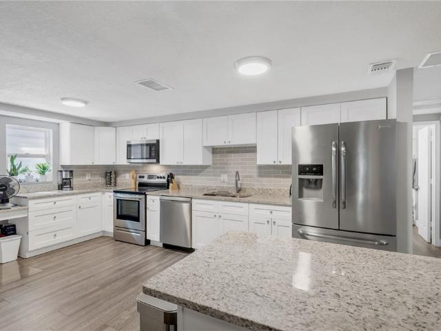 6305 S Selbourne Ave, Tampa, FL 33611 | Compass