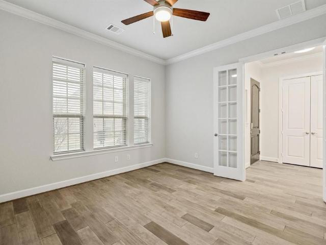 6305 Smithwick