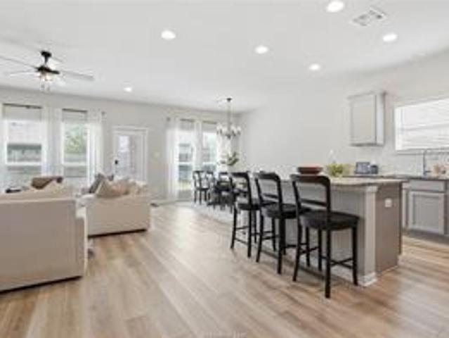 6306 Southern Cross Drive