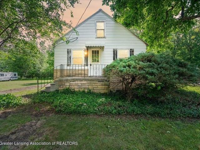 6307 Gardenia Ave, Lansing, MI 48911