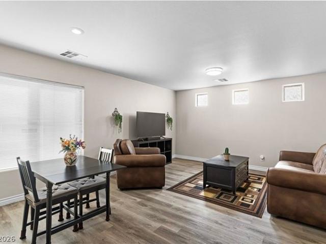 6307 Petron Ct, Las Vegas, NV 89139