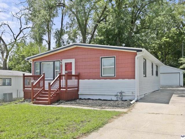 6308 N 46th Ave, Omaha, NE 68104