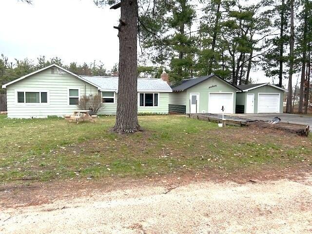 6308 E Dorothy Ave, Indian River, MI 49749