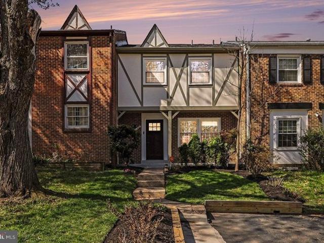 6308 Paddington Ln, Centreville, VA 20120
