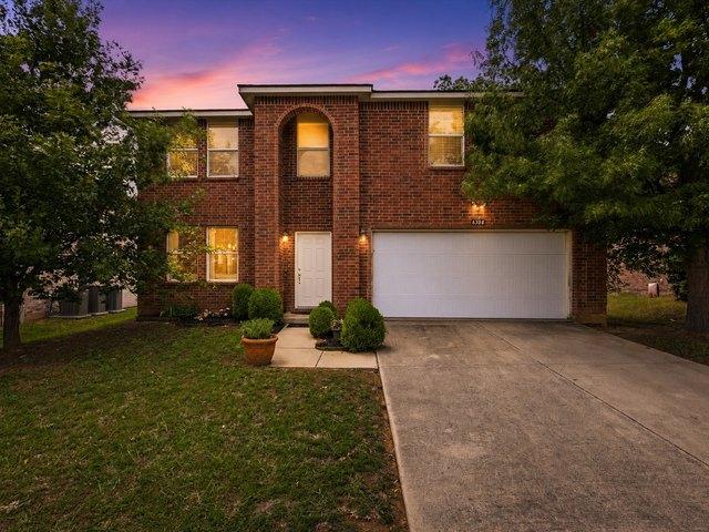 6308 St James Pl, Denton, TX 76210