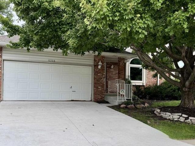 6308 S 28th St, Lincoln, NE 68516