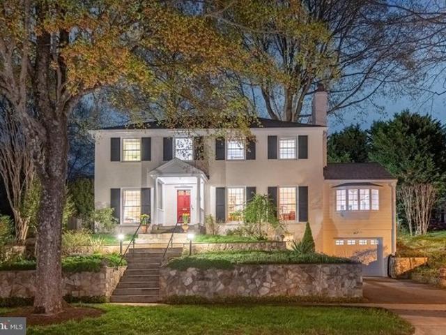6309 Kenhowe Dr, Bethesda, MD 20817