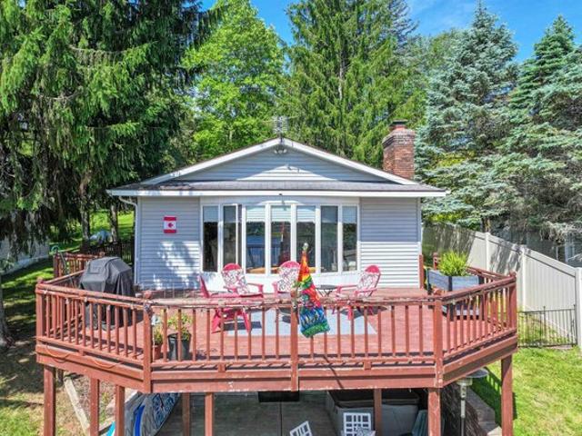 6300 Bullard Rd, Fenton, MI 48430