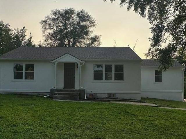 6300 Harris St, Raytown, MO 64133