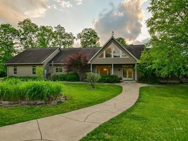 6300 Jonathan Ln, Albany, OH 45710