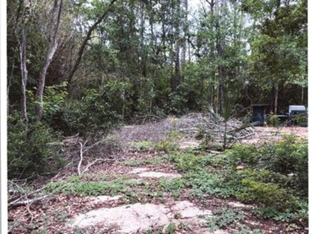 6300 Porteaux Rd, Ocean Springs, MS 39564