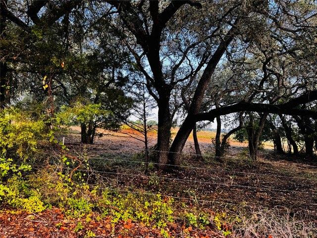 6300 Sand Rock Rd, La Grange, TX 78945