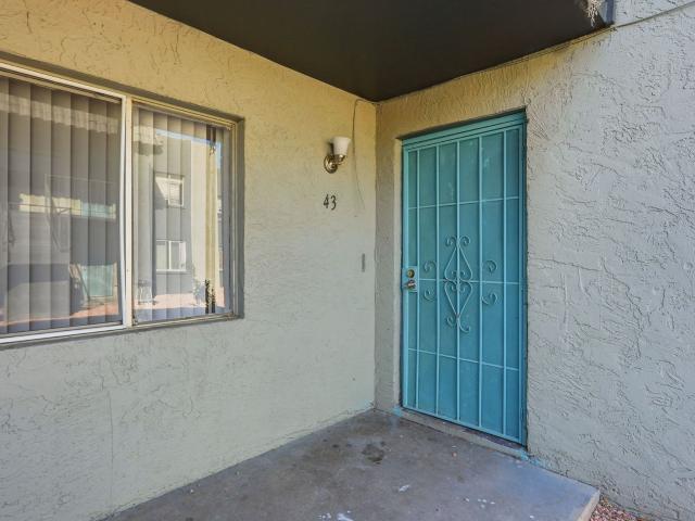 6301 N 64th Drive