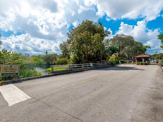 6301 N Falls Circle Dr Apt 213, Lauderhill, FL 33319