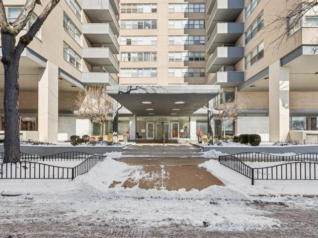 6301 N Sheridan Rd, Unit 14M, Chicago, IL 60660 | MLS #12556 | Compass