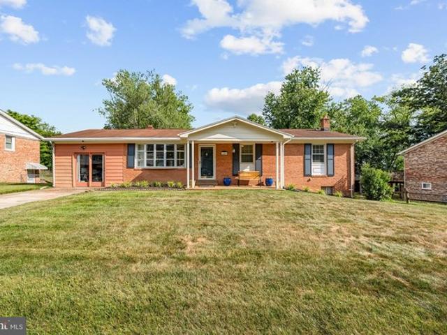 6301 Brooke Jane Dr, Clinton, MD 20735