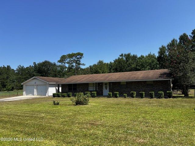 6301 Cleo Dr, Moss Point, MS 39562