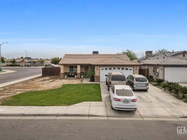 6301 Estavez Street
