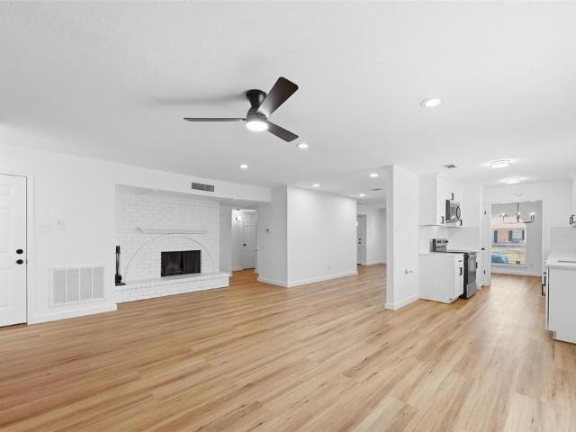 6301 Glenmoor Dr, Garland, TX 75043 | MLS #21189