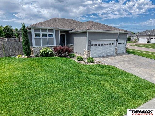 6301 Kelsey Ln, Lincoln, NE 68516